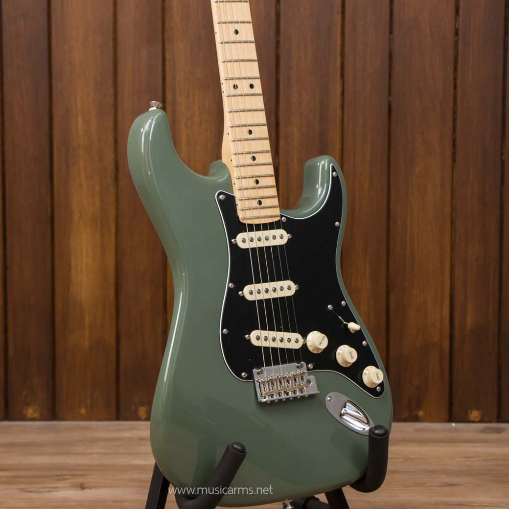 Fender_AM_Pro_strat_ | Music Arms