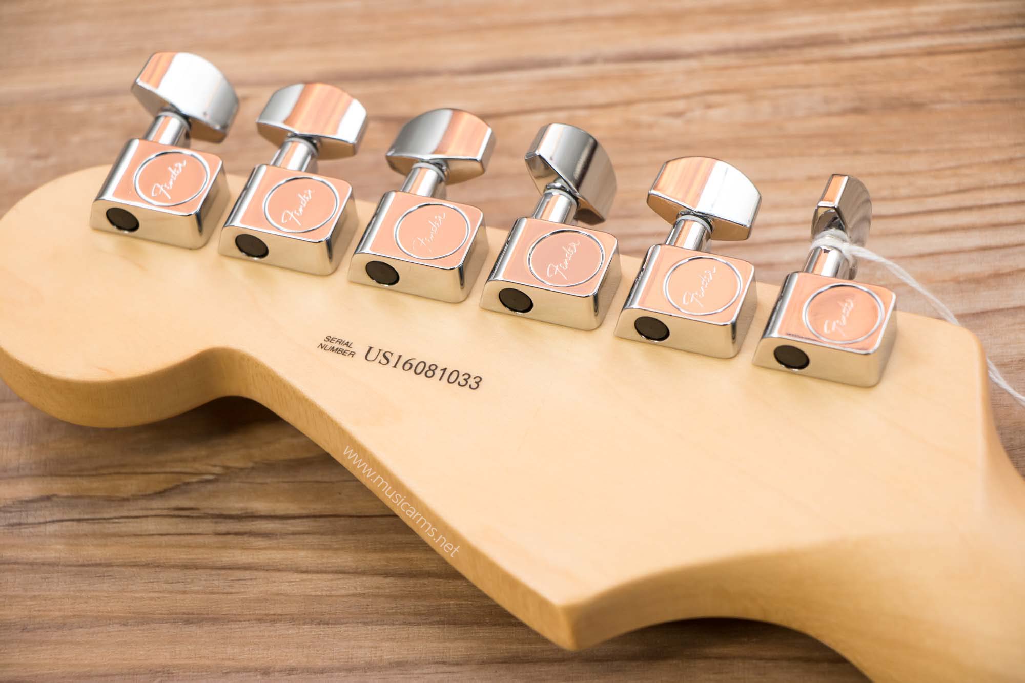 Fender_AM_Pro_strat_olive_tuners | Music Arms