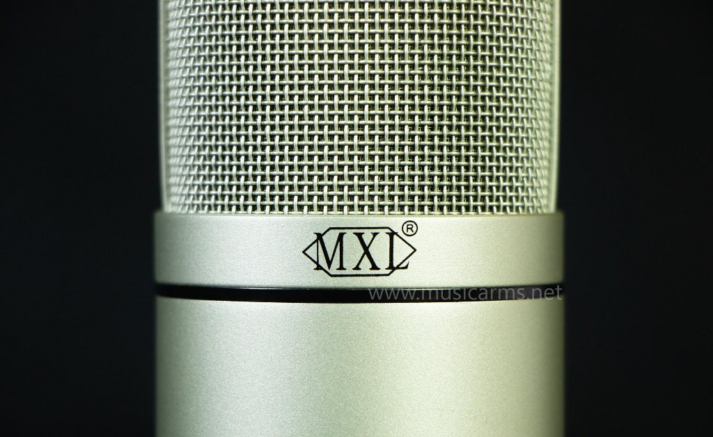 MXL 990 Complete Bundle Integrated Pop Filter/Shockmount Kit | Music ...