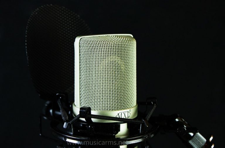 MXL 990 Complete Bundle Integrated Pop Filter/Shockmount Kit | Music ...