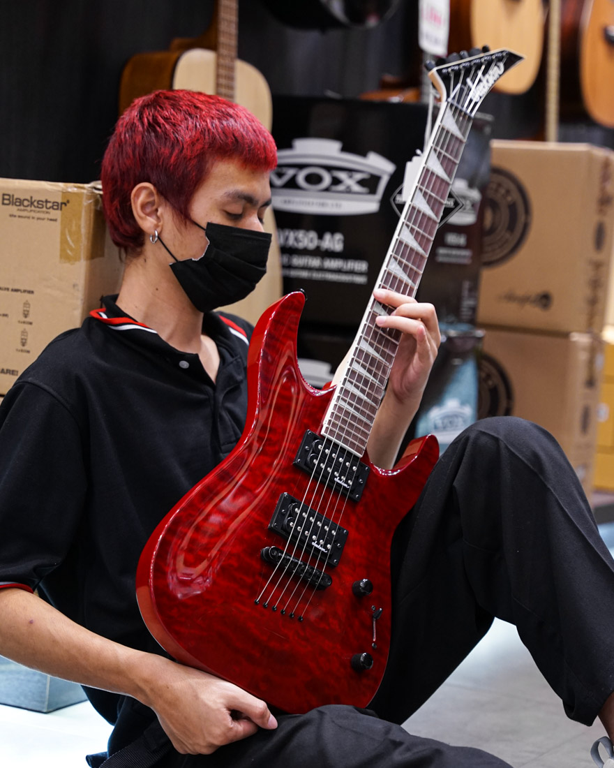 Jackson JS Series Arch Top JS32TQ DKA (3) | Music Arms