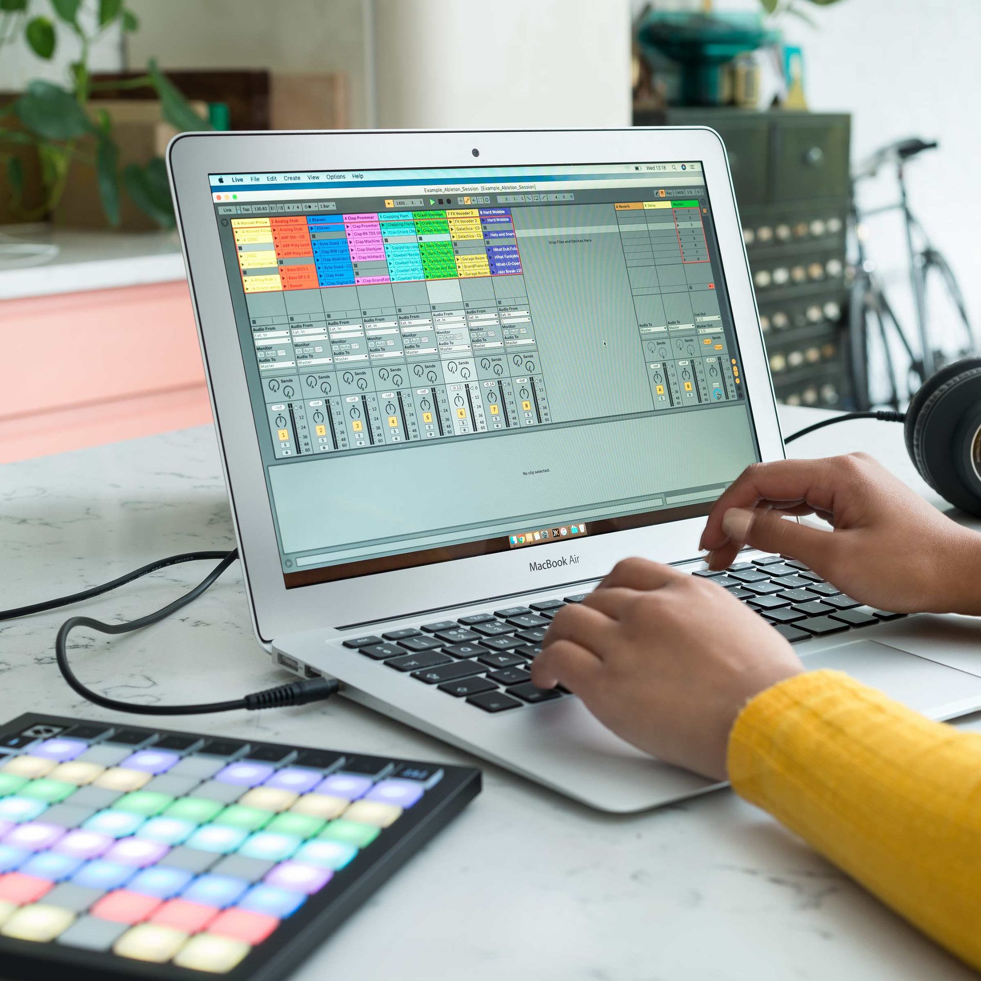 Novation LunchPad mini MK III MIDI Controller | Music Arms ศูนย์รวม ...