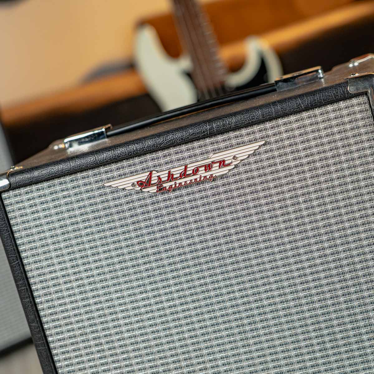 Ashdown Studio 8 แอมป์เบส 30Watts | Music Arms ศูนย์รวมเครื่องดนตรี ...