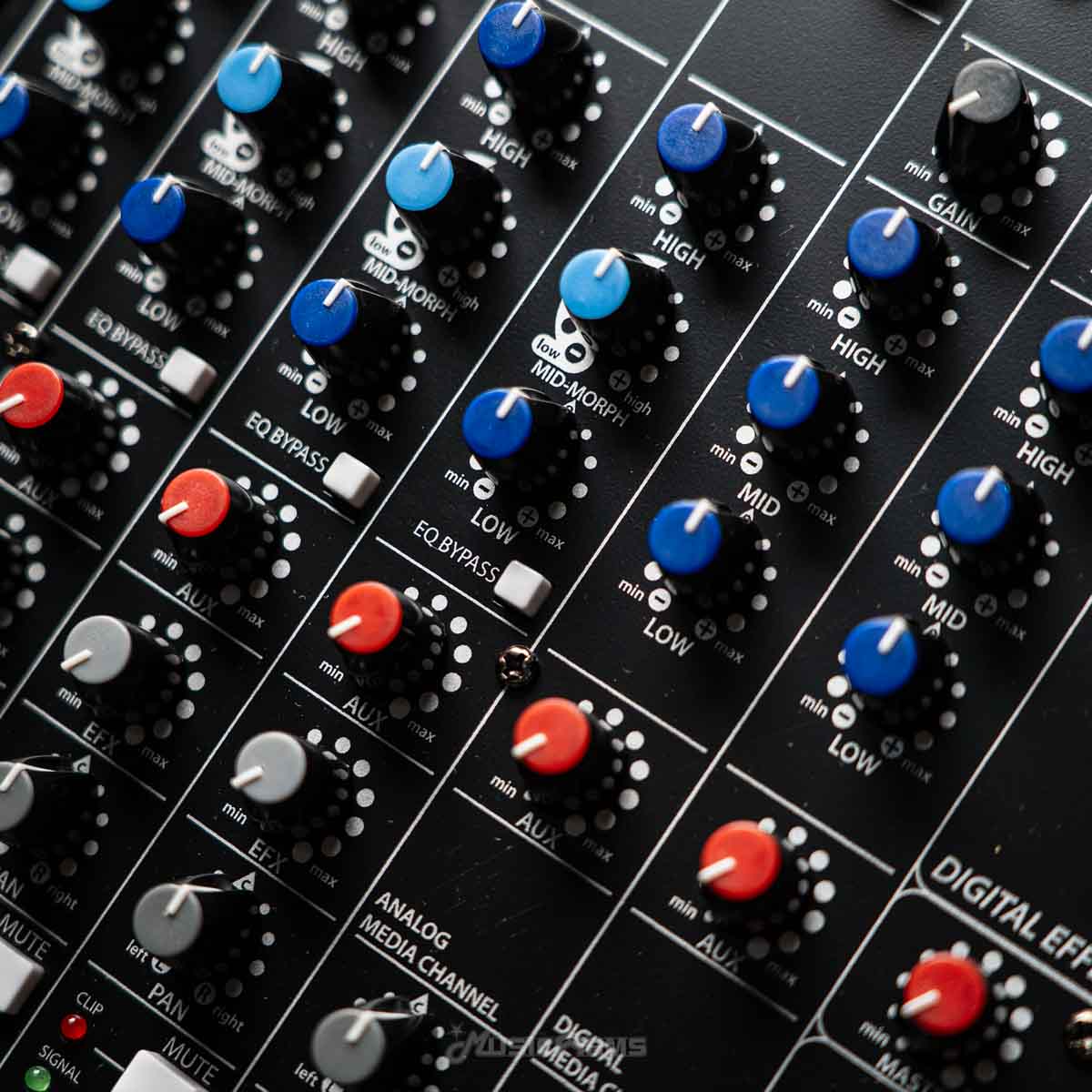 Peavey PV 10 BT Analog Mixer | Music Arms ศูนย์รวมเครื่องดนตรี ตั้งแต่ ...